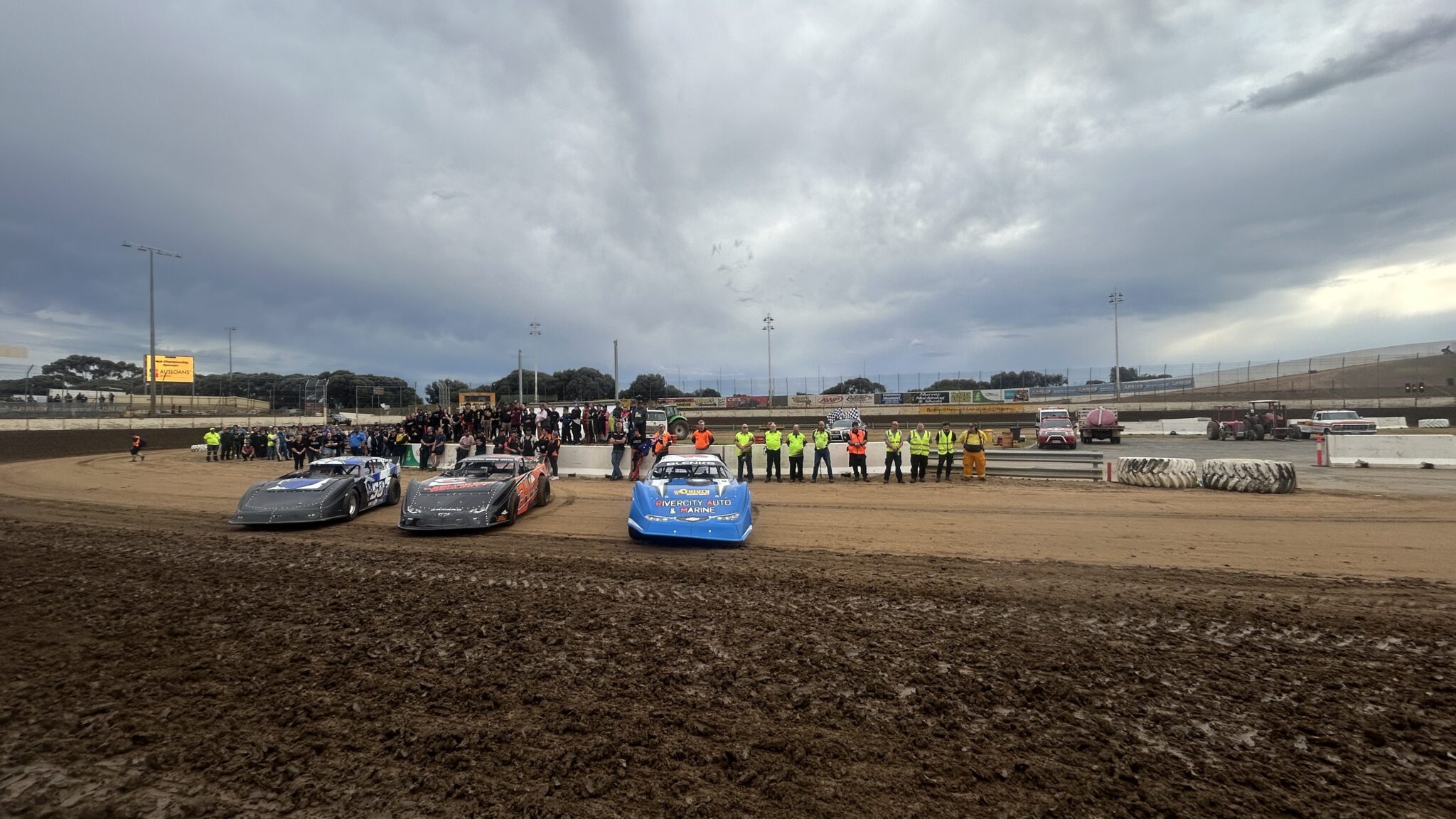 OPENING NIGHT DAMPENED WITH RAIN OUT – Murray Bridge Speedway